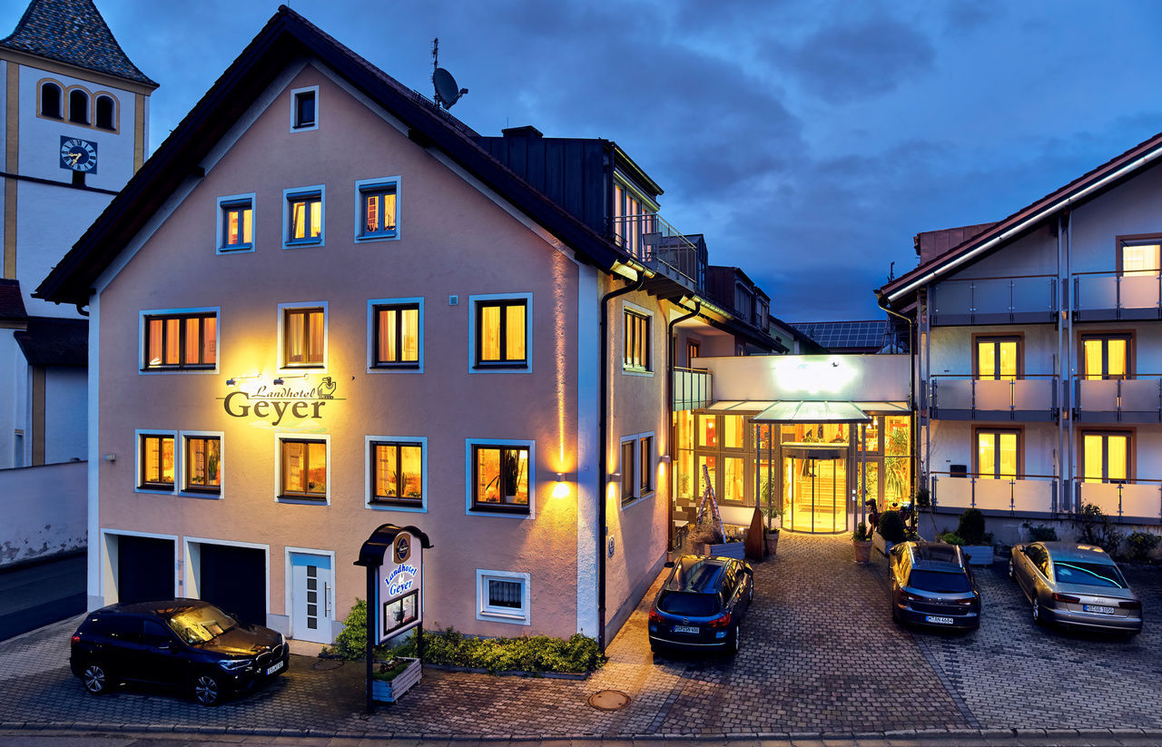 Kontakt & Anreise 4-Sterne Landhotel Geyer Naturpark Altmühltal Oberbayern